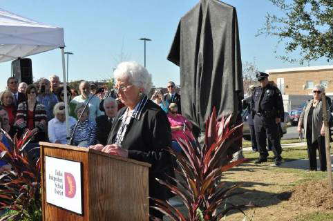 November 20, 2012 - Dallas, Texas, U.S. - MARIE TIPPIT, 86, dedicates a ...