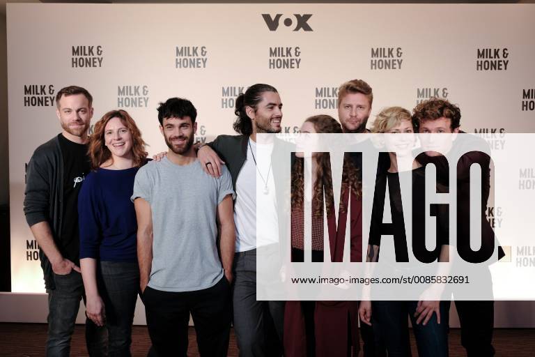 Hamburg v.l. Bernhard Piesk Anne Weinknecht Deniz Arora Nik Xhelilaj ...