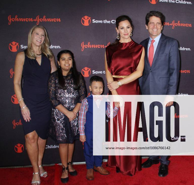 Carolyn Miles, Sophia Ramirez, Jakob, Jennifer Garner, Mark Shriver ...