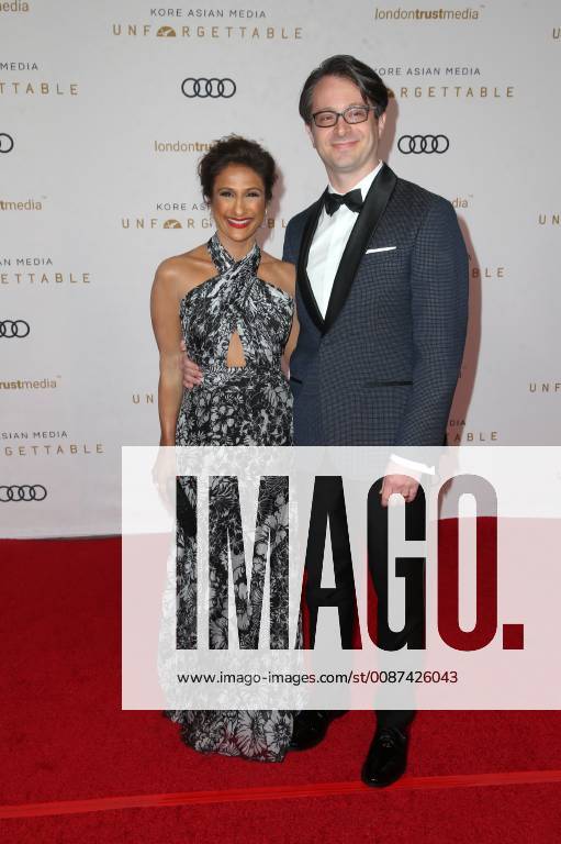 BEVERLY HILLS, CA - DECEMBER 8: Sarayu Blue, Jonathan Blue, at Kore ...