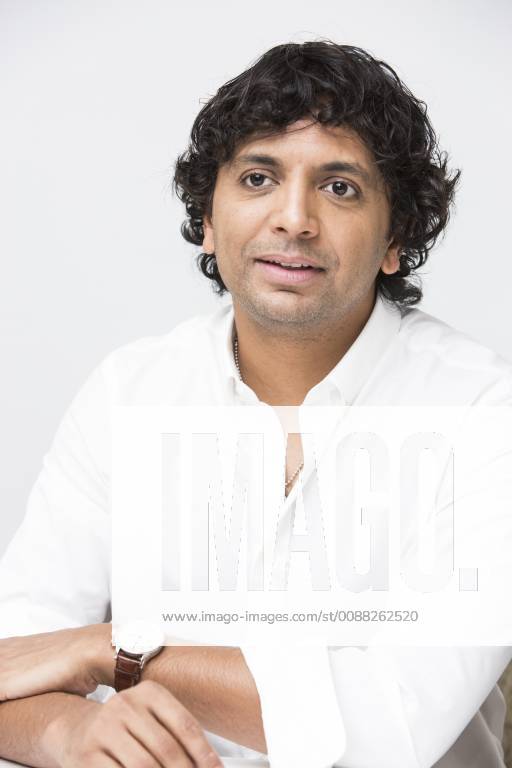 November 16, 2016 - Hollywood, California, U.S. - M Night Shyamalan ...