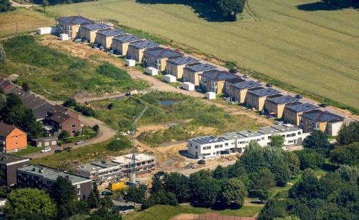 New housing estate Zum Steinacker Schmachtendorf terraced houses semi ...
