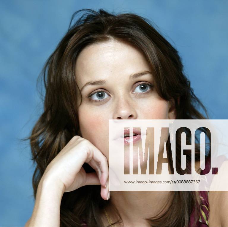 August 14, 2004 - New York, New York, U.S. - REESE WITHERSPOON promotes ...