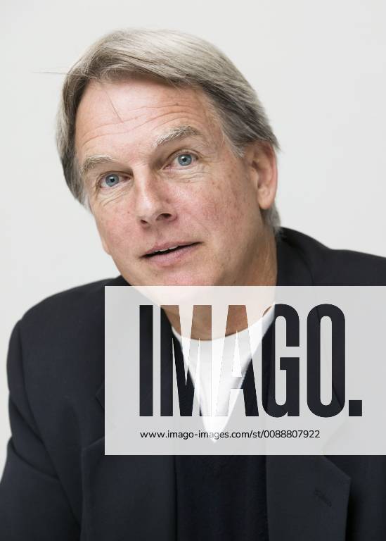 February 26, 2008 - Hollywood, California, U.S. - Mark Harmon promoting ...