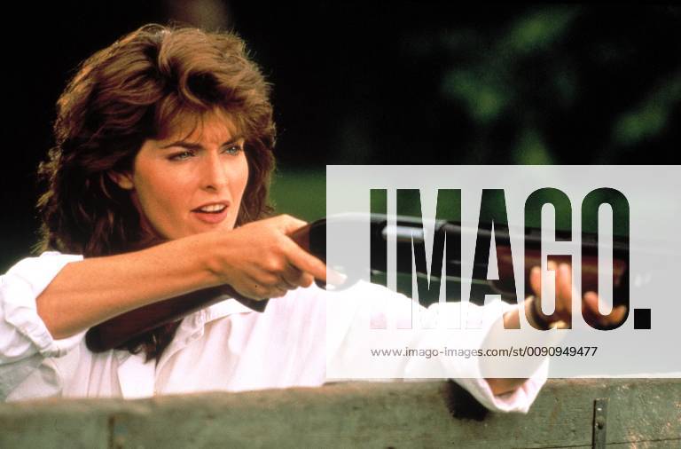 EIN VOGEL AUF DEM DRAHTSEIL Bird on a wire USA 1989 John Badham JOAN ...