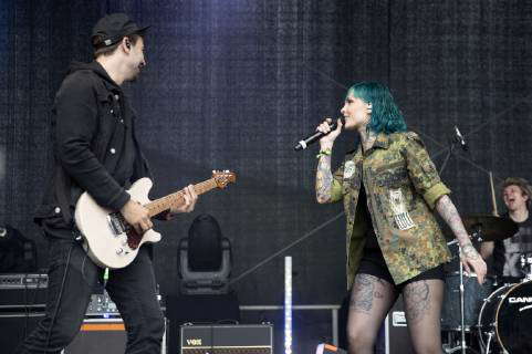 Jazzy Gudd at the concert Zusammenstehen im Beethovenpark Erfurt 01 05 ...