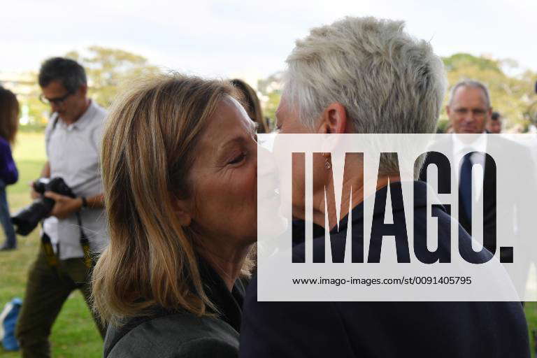KERRYN PHELPS PRESSER, Dr. Kerryn Phelps kisses her wife Jackie ...