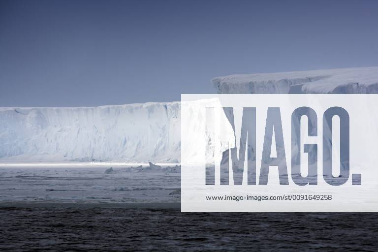 ANTARCTICA Ross Ice Shelf, Antarctica, December 2008 Y 1276695 ...