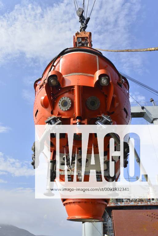 RUSSIA - JUNE 8, 2019: An AS-28 Priz-class deep-submergence rescue ...