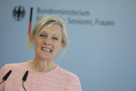 Head of the OECDs Social Policy Division, Dr Monika Queisser, Germany ...