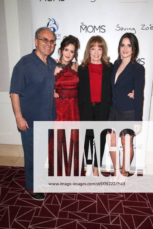 Laura Marano and her sister Vanessa Marano with their parents Damiano ...