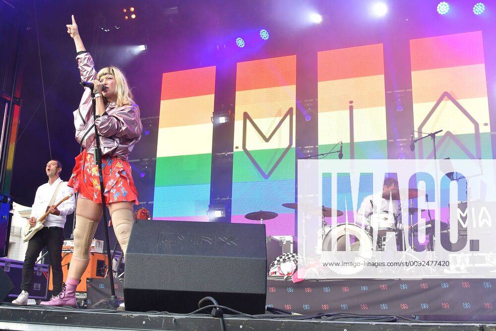 41 CSD Berlin Mia und Band, Mieze Katz , citizen Maria Mummert at the ...