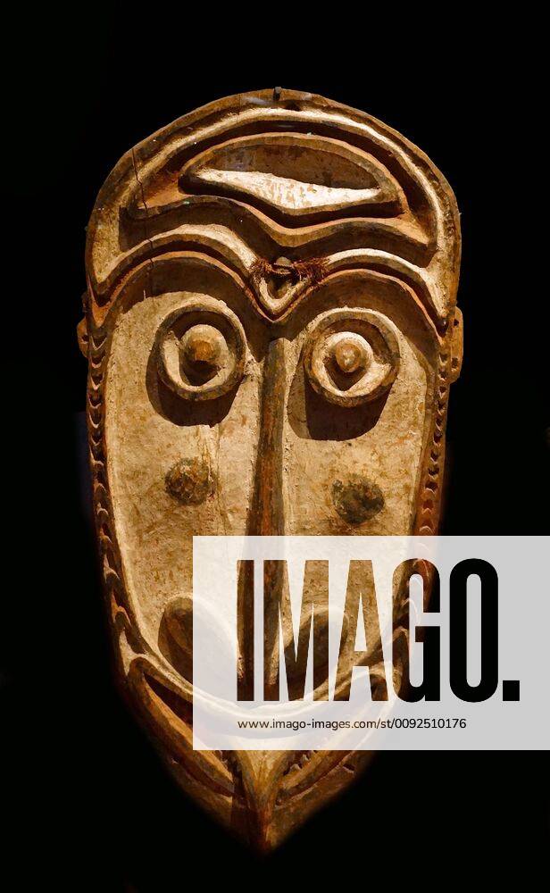 Mask from the Chambri tribe of Papua New Guinea Mask from the Chambri ...