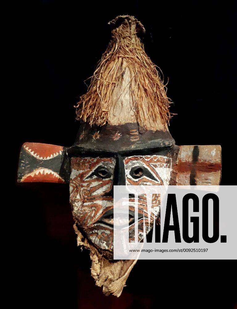 Melanesian tribal Yam mask, Melanesian tribal Yam mask, made from ...