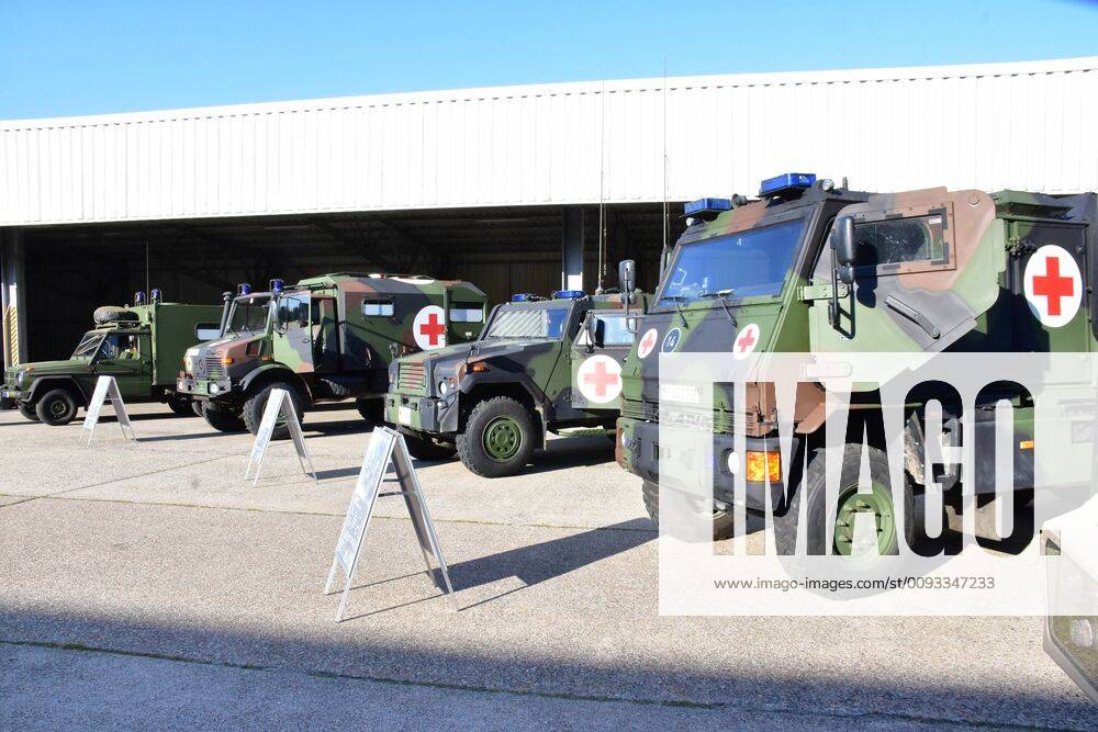 Vehicles of the Bundeswehr Medical Service during the Open Day of the ...