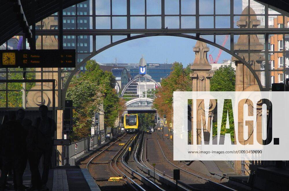 View from U station Buelowstrasse to Nollendorfplatz BVG line