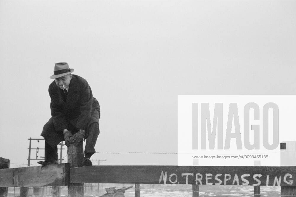 Trespasser, Steritz, Illinois, USA, Arthur Rothstein for Farm Security ...