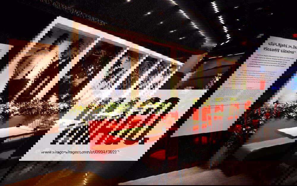 September 16, 2019, Dallas, Texas, USA: The Piccadilly Cafeteria lets ...