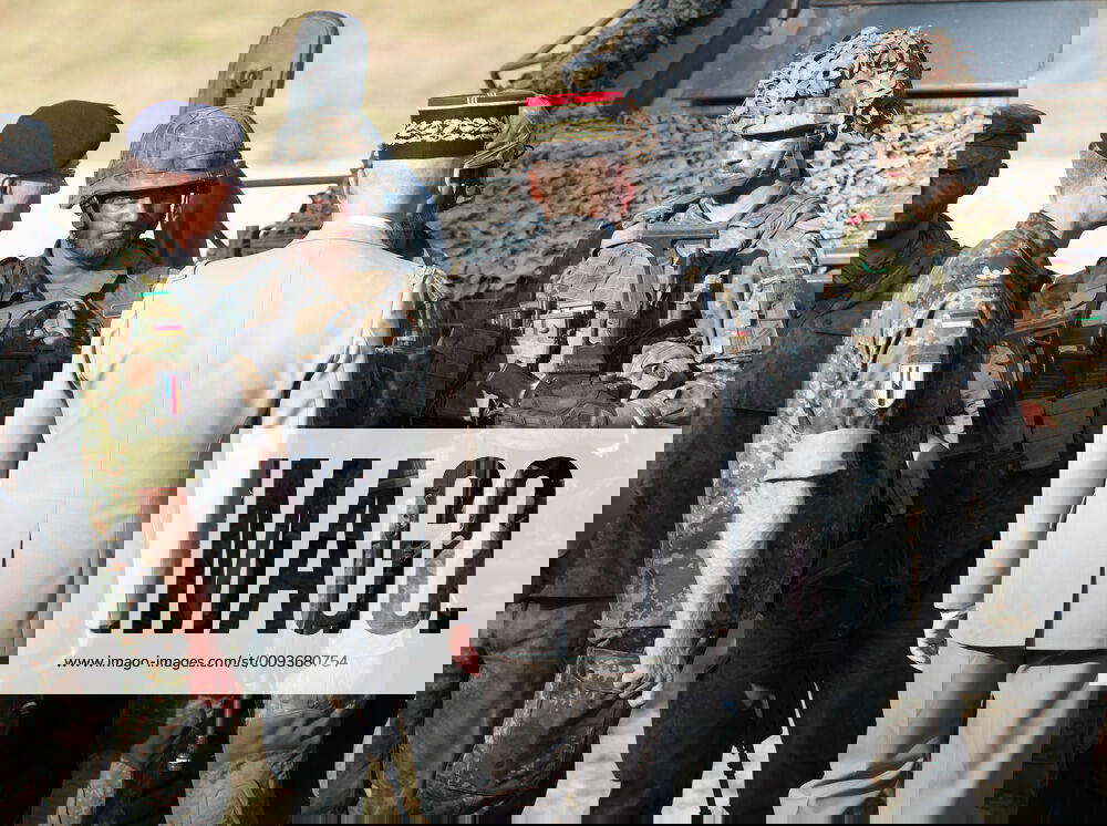 The Inspector of the Army, Lieutenant General Jörg Vollmer, the ...