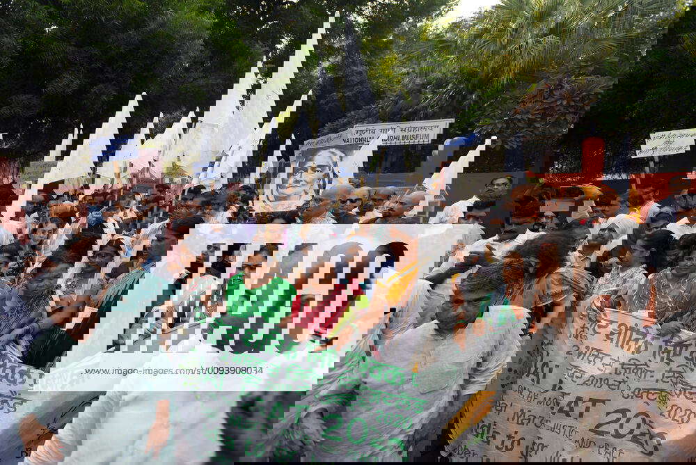 NEW DELHI, INDIA - OCTOBER 2: Peace activists and members of the ...