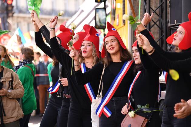 demonstration of anti-LDCs while the text of law is under consideration ...