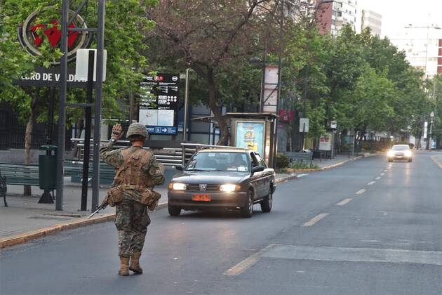 Demonstrations continue as military patrol during the curfew in ...