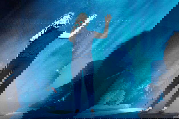 Carmel. Singer 01 October