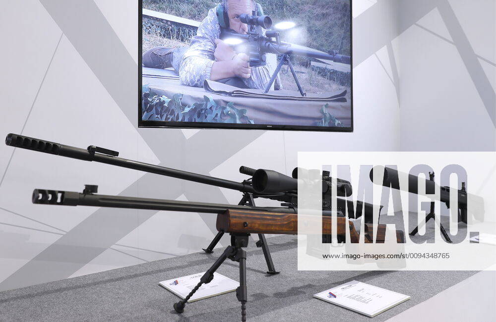 MOSCOW, RUSSIA - : A Russian MTs-116M sniper rifle and a Russian OSV-96 ...
