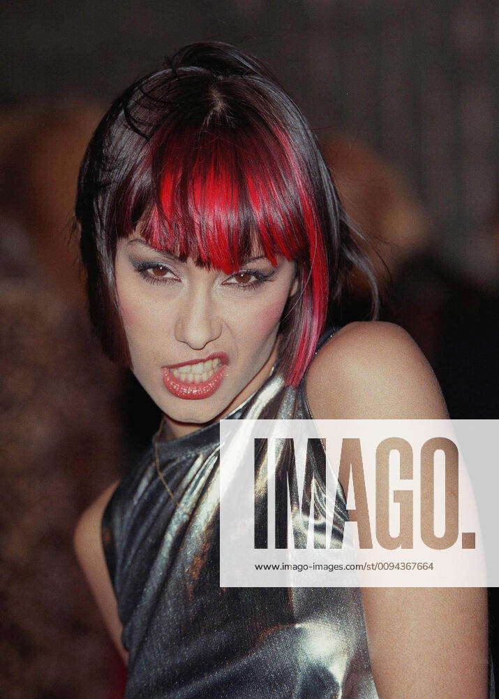 Saffron Singer With Group Republica Saffron 24 December 1996 Saffron ...