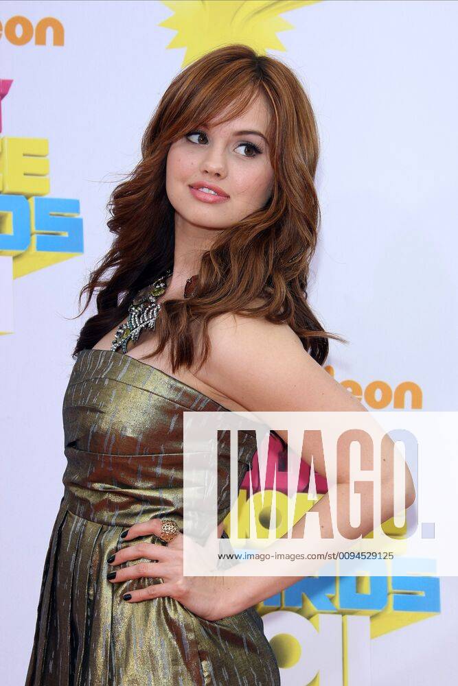 Debby Ryan Actress Beautiful Debby Ryan Gets Engaged To Boyfriend Josh