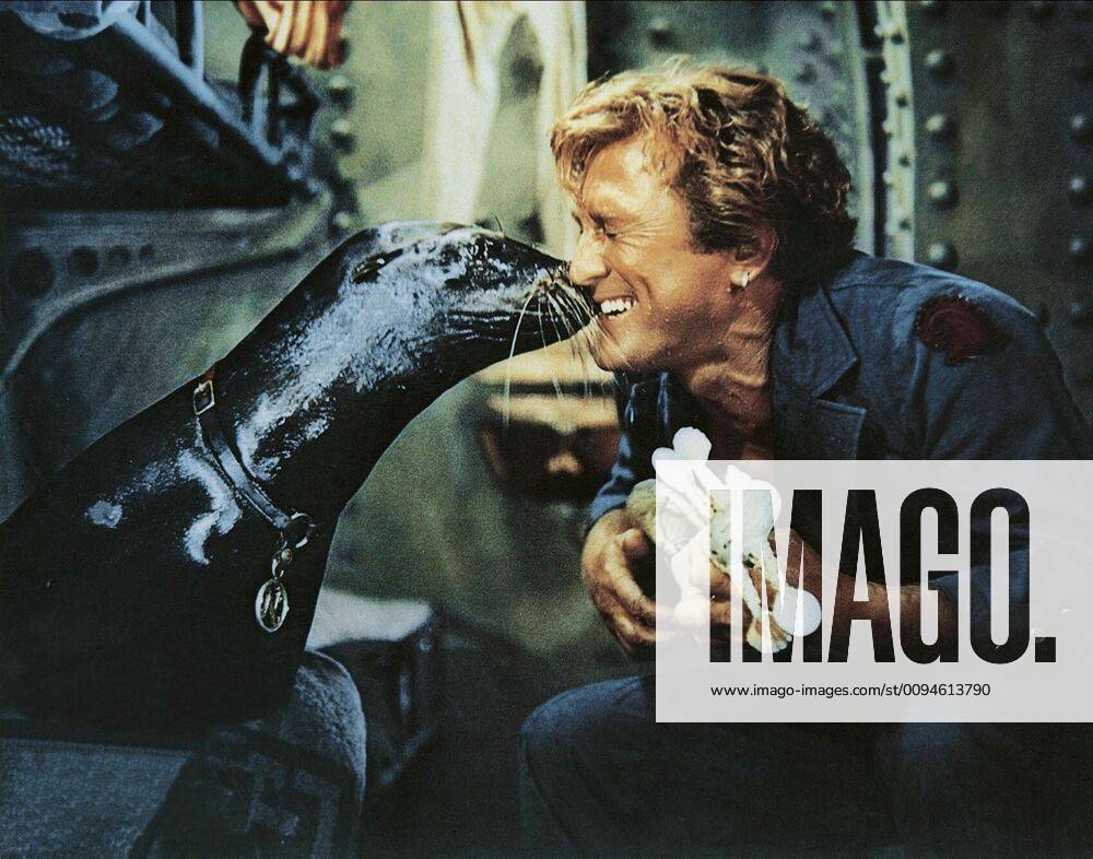 Kirk Douglas Characters: Ned Land AND Film: 20,000 Leagues Under The ...