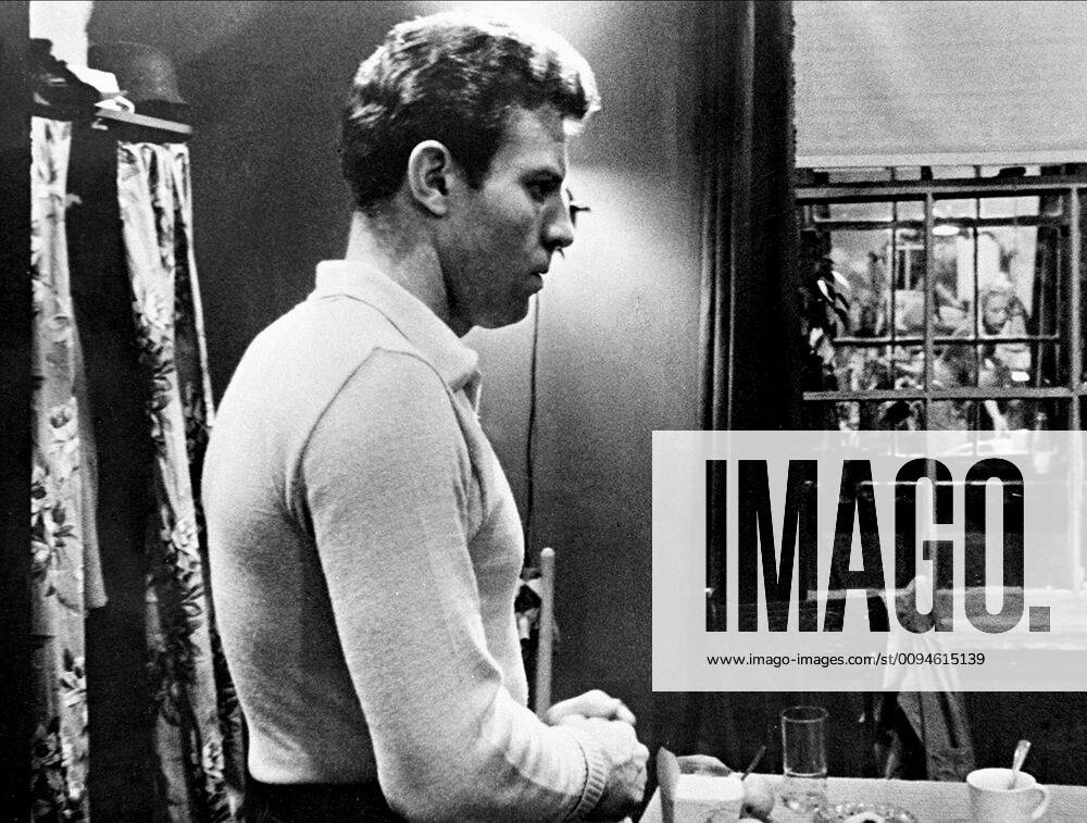 Frank Silvera Film: Killer S Kiss (USA 1955) Director: Stanley Kubrick ...