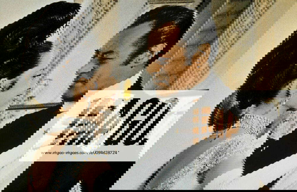 Audrey Hepburn & Rex Harrison Characters: Eliza Doolittle & Professor ...