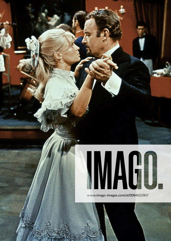 Julie Christie & Rod Steiger Characters: Lara & Komarovsky Film: Doctor ...