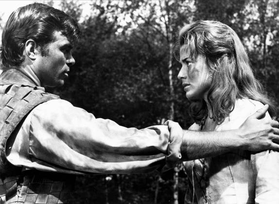 Marie Devereux Stock Photos – High-Quality Images for Licensing | IMAGO