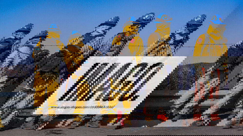 November 30, 2019: The Easy Fire in Simi Valley, CA came dangerously ...