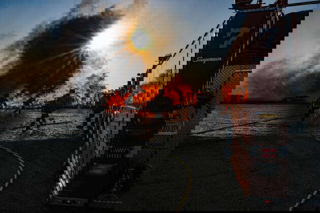 : The Easy Fire in Simi Valley, CA came dangerously close to the Reagan ...