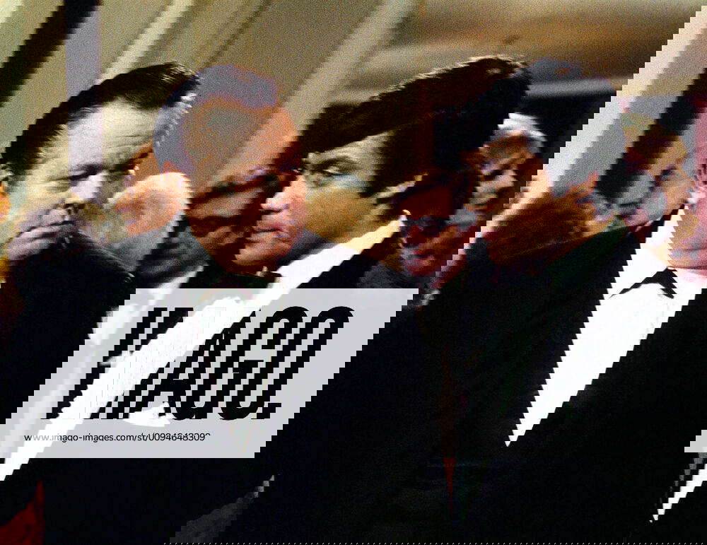 Orson Welles & Oliver Reed Characters: Jonathan Lute & Andrew Quint ...