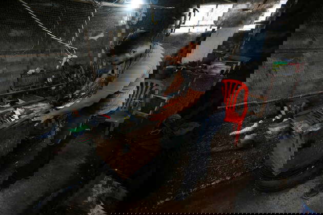 Gaza, Palestine: Saif Abu Azza, a Palestinian sword and dagger maker ...