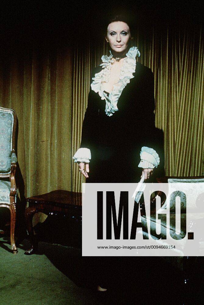 Nyree Dawn Porter Characters: Contessa Caroline di Contini Television ...