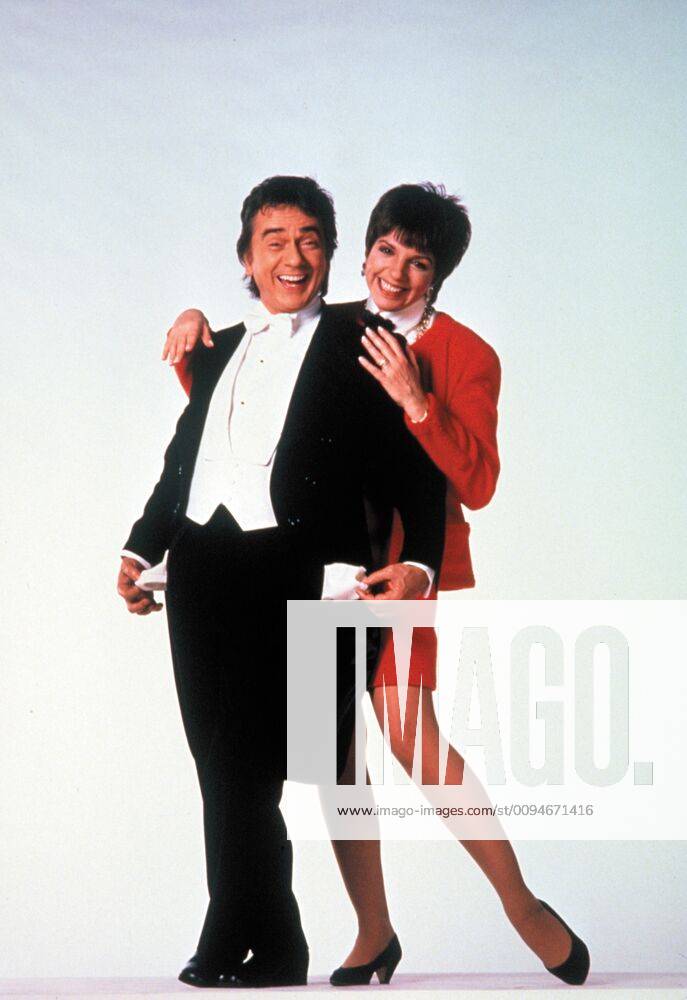 Dudley Moore & Liza Minnelli Characters: Arthur Bach, Linda Marolla ...