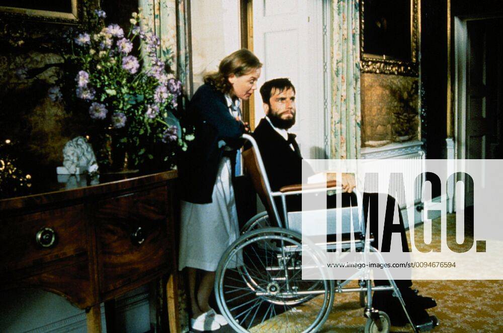 Ruth Mccabe & Daniel Day-Lewis Characters: Mary & Christy Brown Film ...