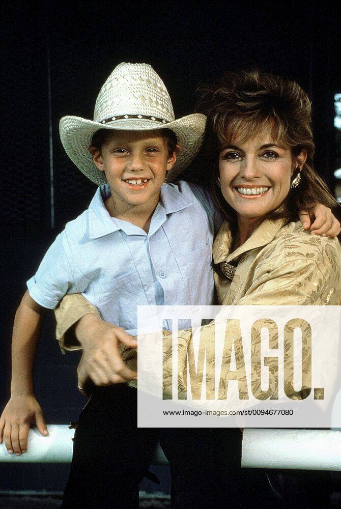 Omri Katz & Linda Gray Characters: John Ross Ewing, Sue Ellen Ewing Television: Dallas Usa