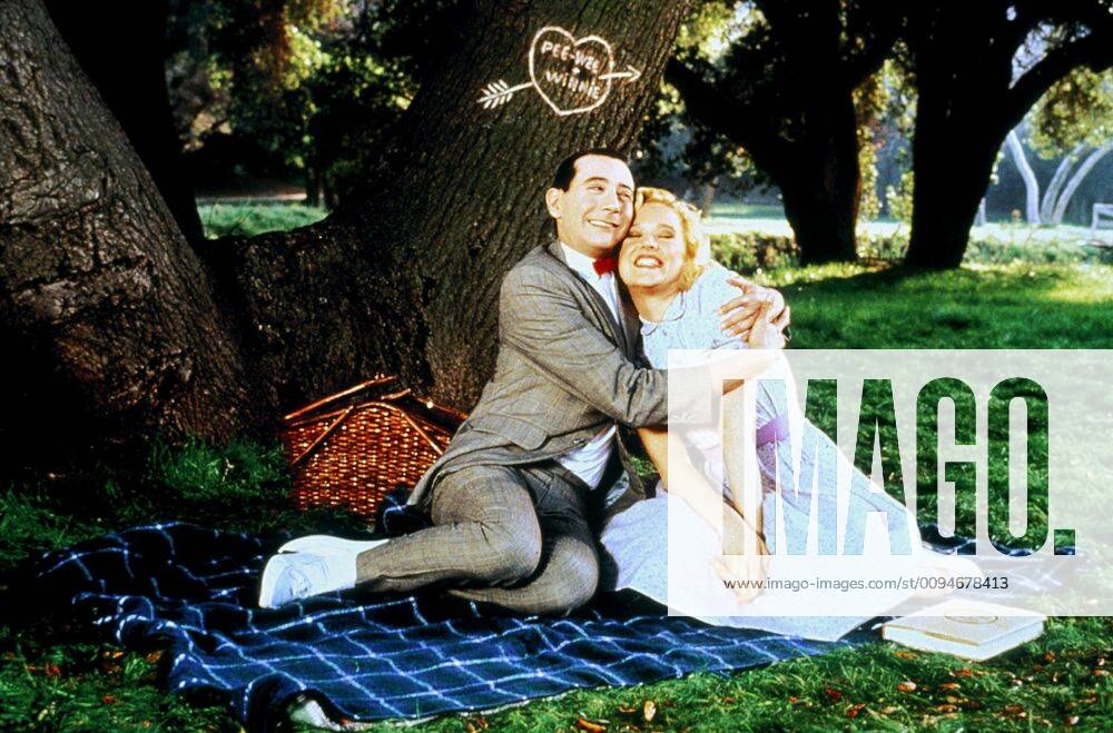 Paul Reubens & Penelope Ann Miller Characters: Pee-wee Herman & Winnie ...