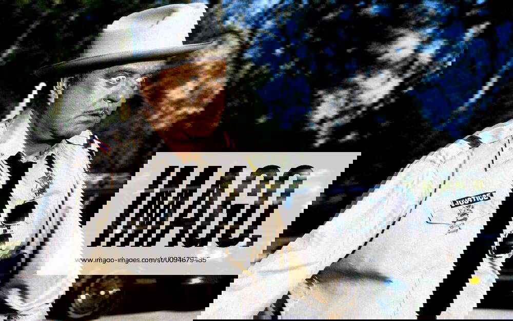 Jackie Gleason Characters: Sheriff Buford T. Justice Film: Smokey And ...