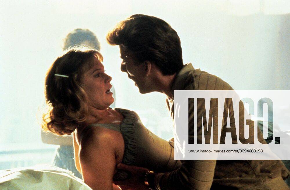 Kathleen Turner & Nicolas Cage Characters: Peggy Sue Kelcher Bodell ...