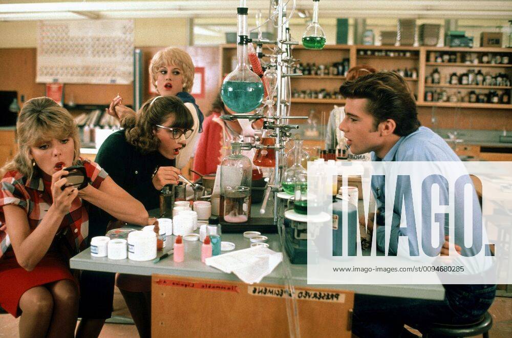 Michelle Pfeiffer, Lorna Luft & Maxwell Caulfield Characters: Stephanie ...