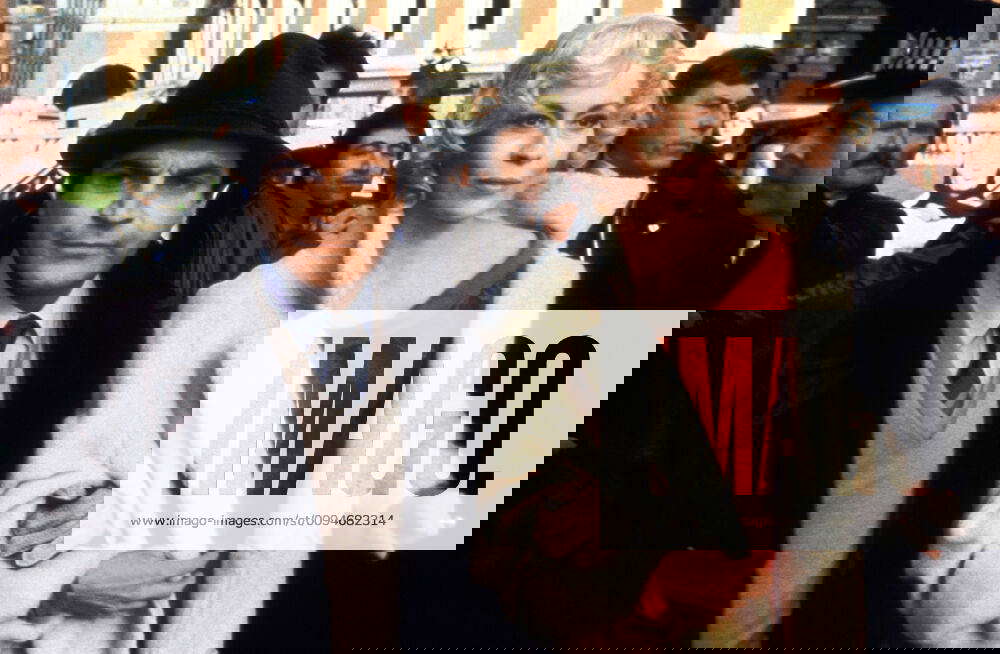 David Suchet & Faye Dunaway Characters: Inspector Japp, Jane Wilkinson ...