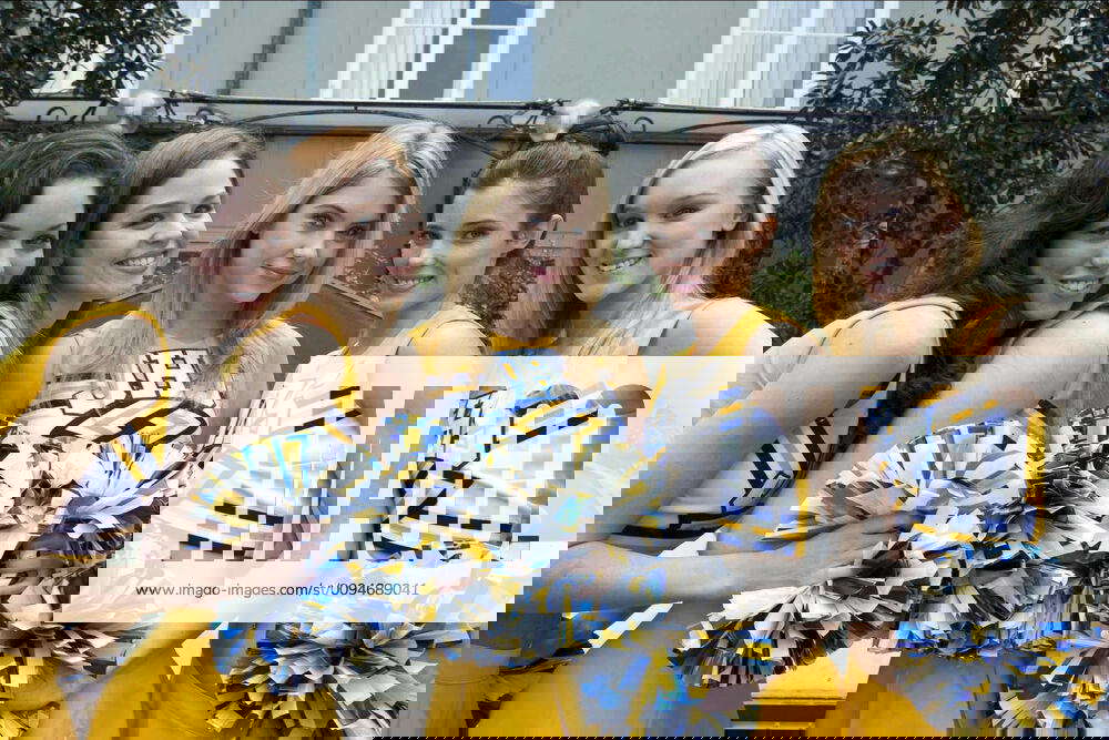 Ashley Benson, Aimee Spring Fortier, Jessica Heap, Ashlynn Ross ...