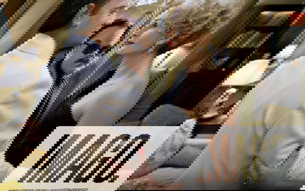 Tom Hanks, Philip Seymour Hoffman & Julia Roberts Characters: Charlie ...